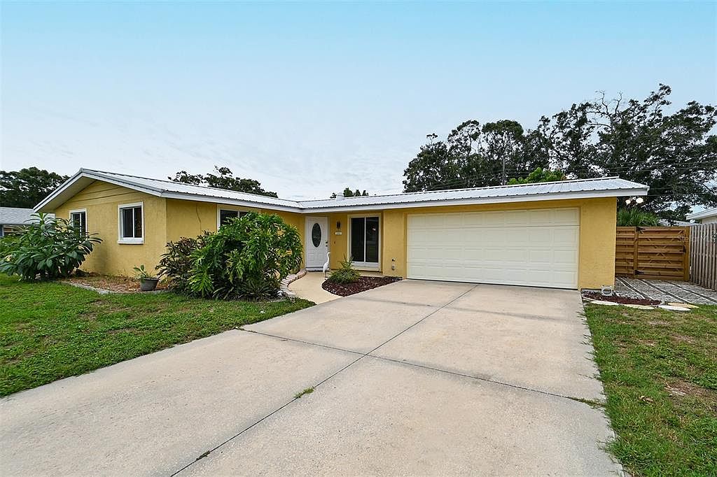3442 Fairview Dr, Sarasota, FL 34239 | Zillow