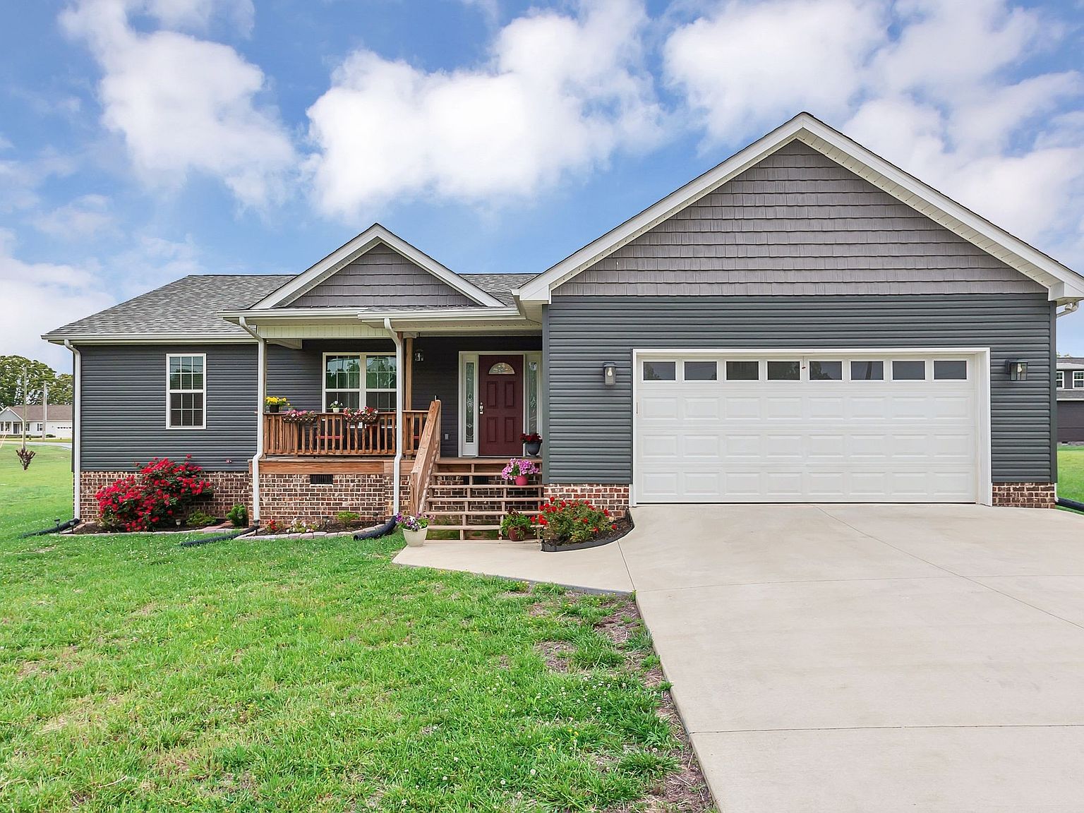 387 Sunshine Ln, Summertown, TN 38483 | Zillow
