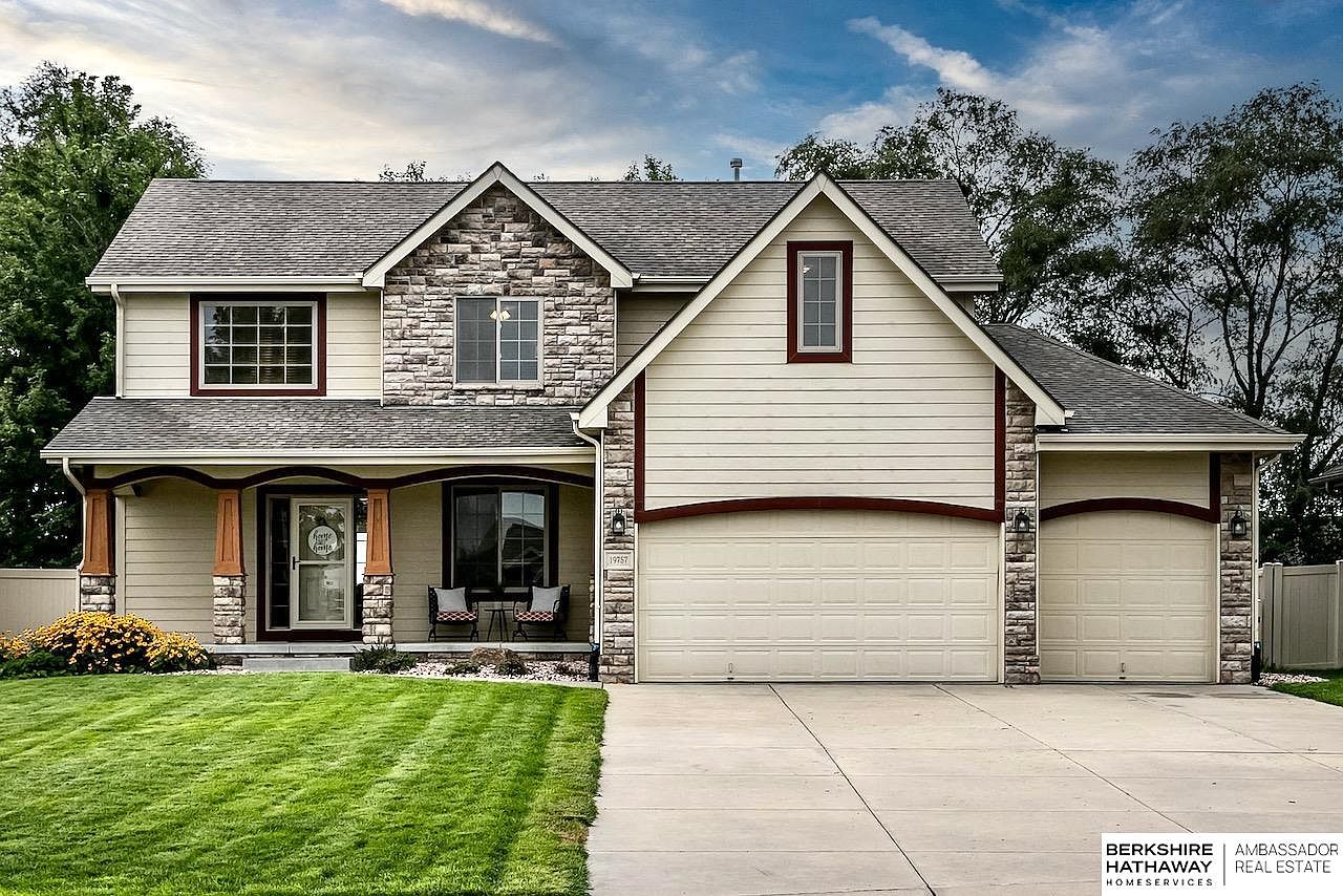 19757 Bellbrook Blvd, Gretna, NE 68028 | Zillow