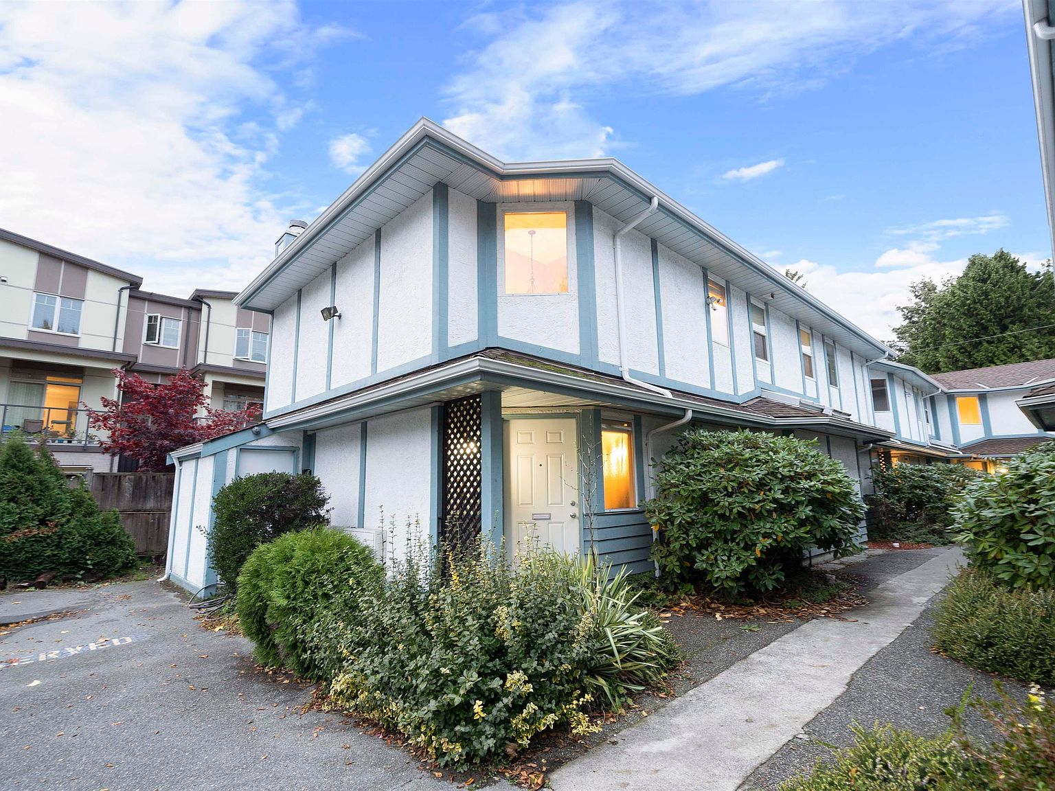 8771 Cook Rd #8, Richmond, BC V6Y 1V8 | MLS #R2973149 | Zillow
