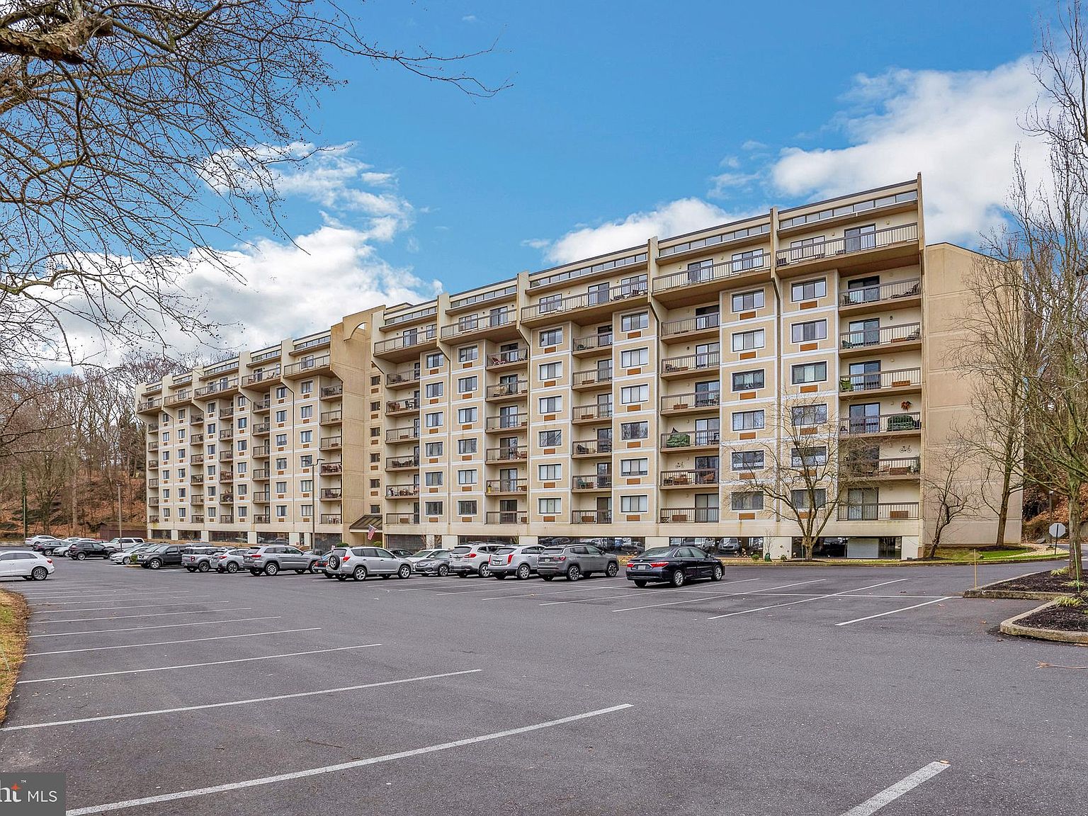 800 Avondale Rd PENTHOUSE 5J, Wallingford, PA 19086 | Zillow