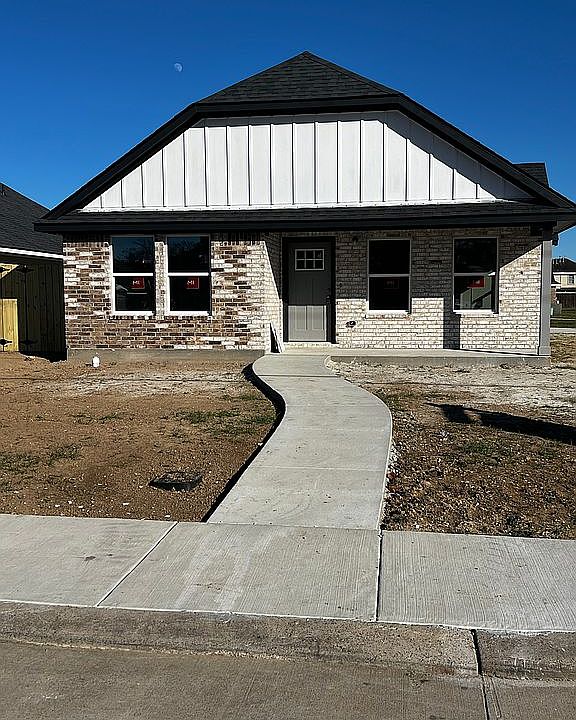 2810 Saint Helena St, Beaumont, TX 77703 | Zillow