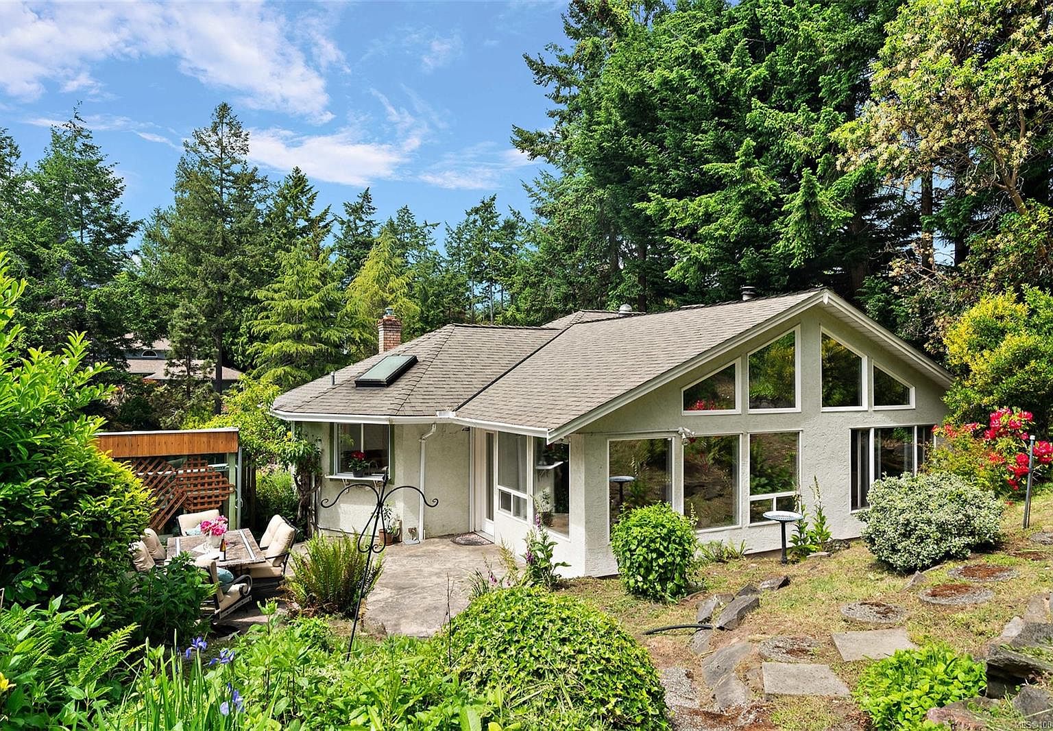 10915 Prentice Pl, North Saanich, BC V8L 5H7 | MLS #1004088 | Zillow