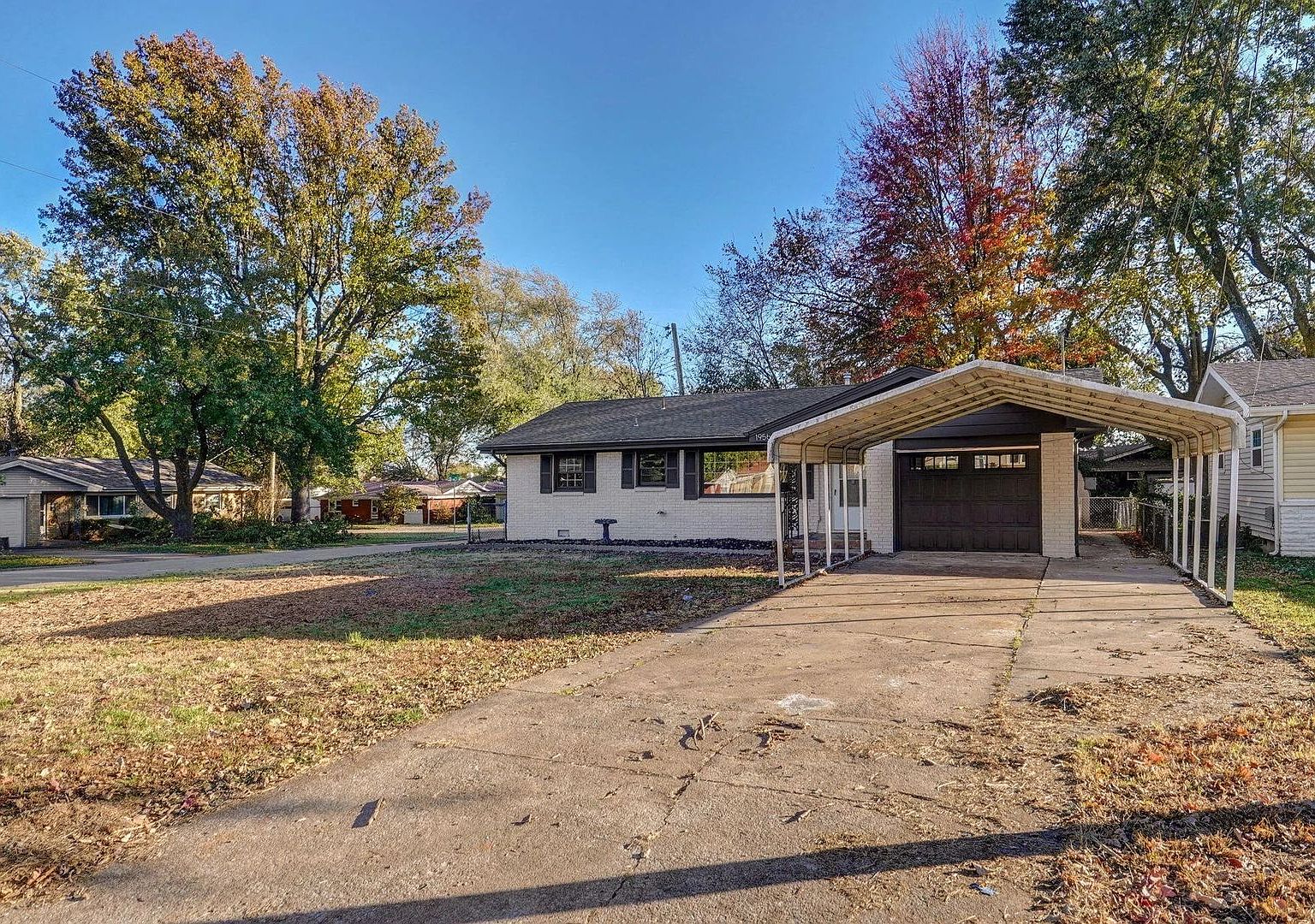 1956 E High St, Springfield, MO 65803 | Zillow