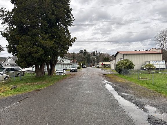 457 Wooding St, Aberdeen, WA 98520 | Zillow