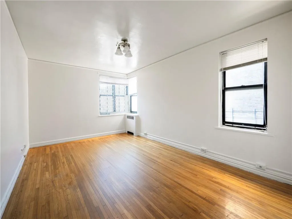 306 East Mosholu Parkway South #3K in Bedford Park, Bronx | StreetEasy
