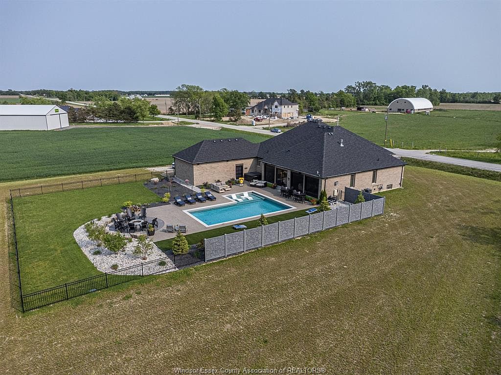 3000 S Talbot Rd, Tecumseh, ON N0R 1L0 | MLS #24006972 | Zillow