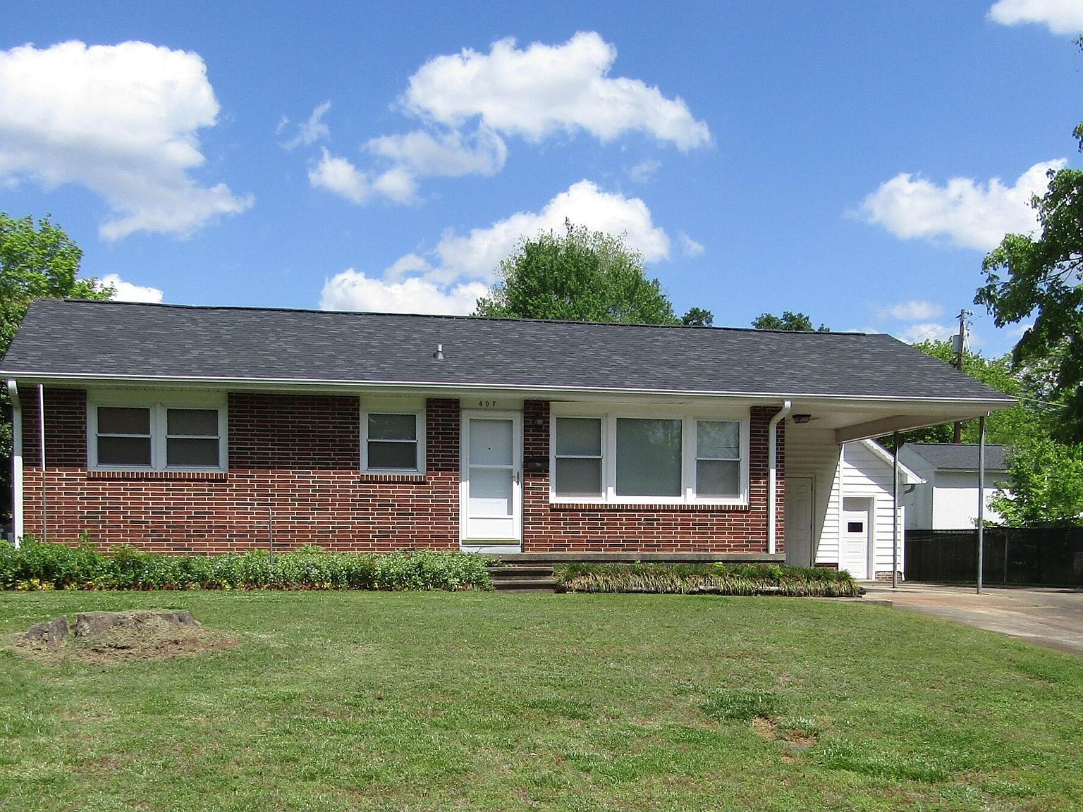 407 Doggett Dr, Graham, NC 27253 | Zillow