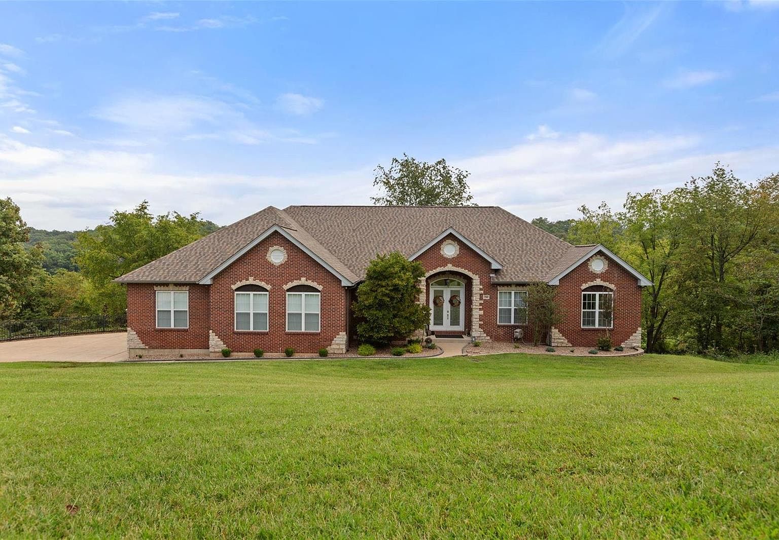 760 Heatherstone Dr, High Ridge, MO 63049 | Zillow