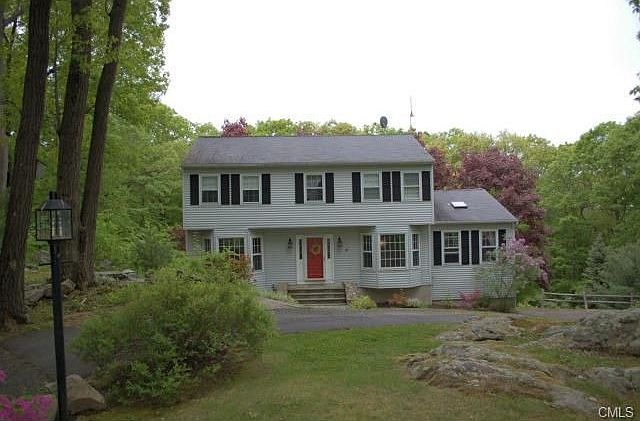 17 Marc Rd, Danbury, CT 06810 | Zillow