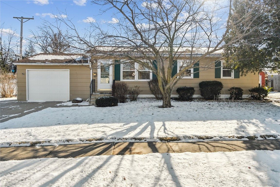3001 2nd Ave SW, Cedar Rapids, IA 52404 | MLS #2500317 | Zillow
