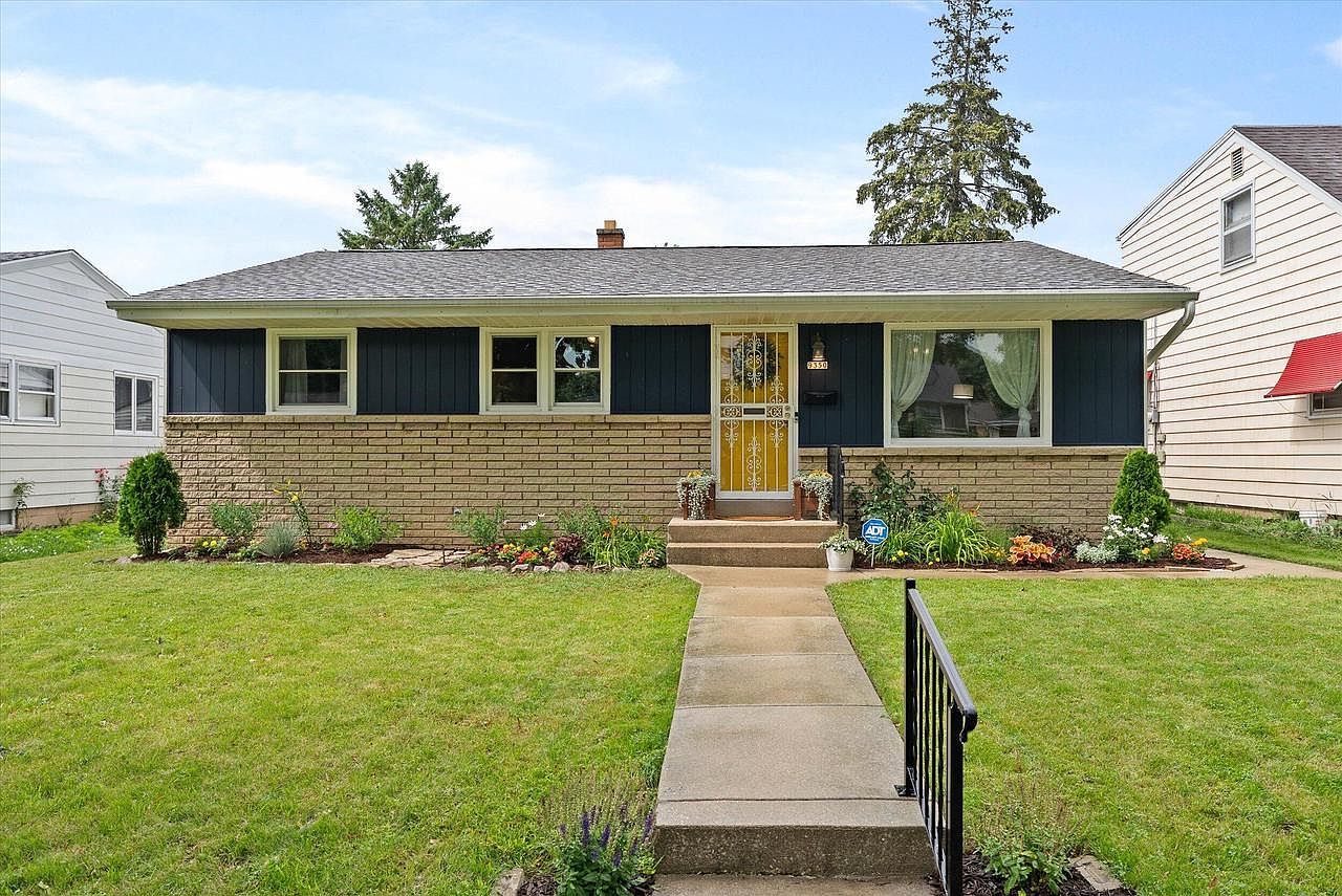 9350 West Melvina STREET, Milwaukee, WI 53222 | Zillow
