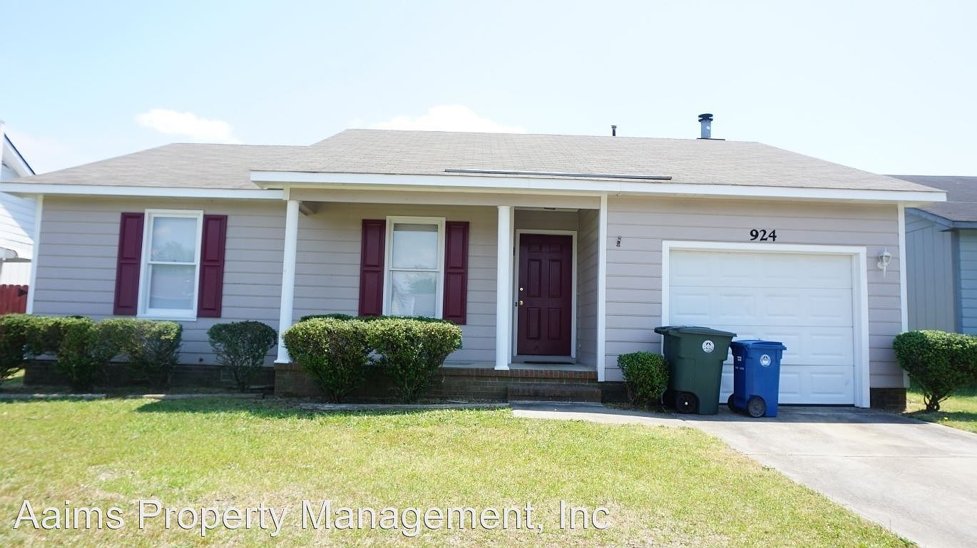 924 Glen Reilly Dr, Fayetteville, NC 28314 | Zillow