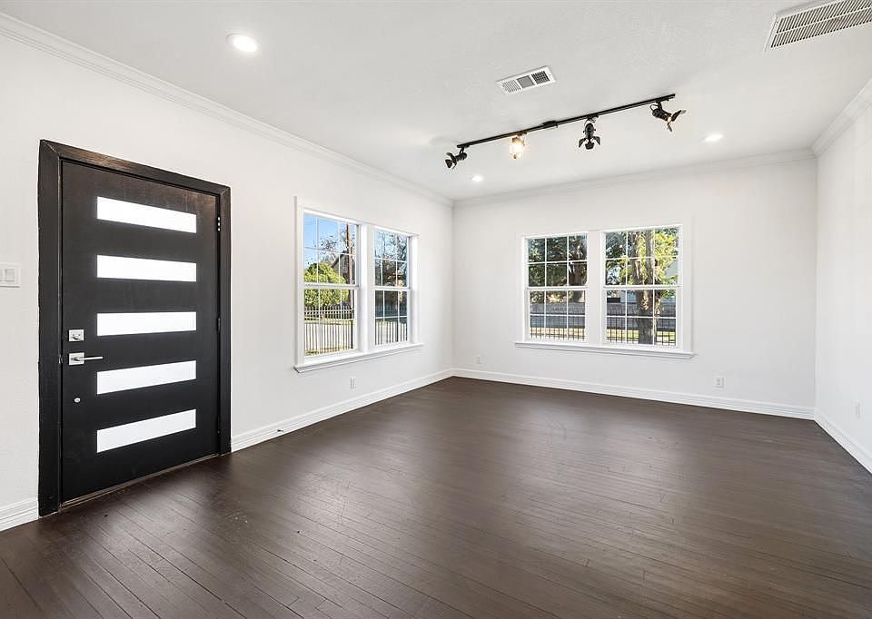 2520 Barbee St #A, Houston, TX 77004 | Zillow