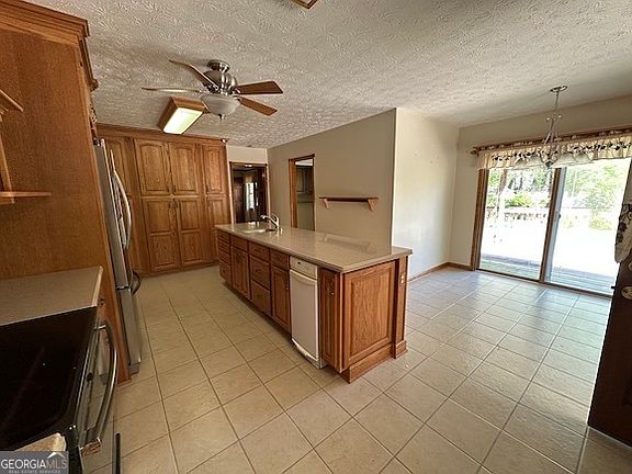 183 Busbin Rd, Fayetteville, GA 30215 | Zillow