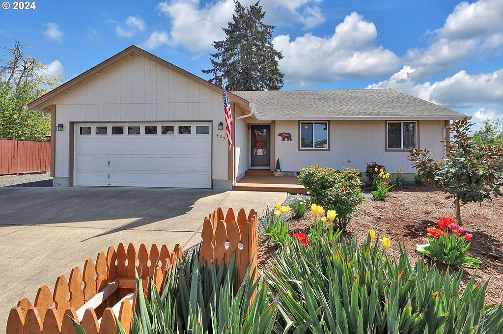 425 Scott Ave, Creswell, OR 97426 | Zillow