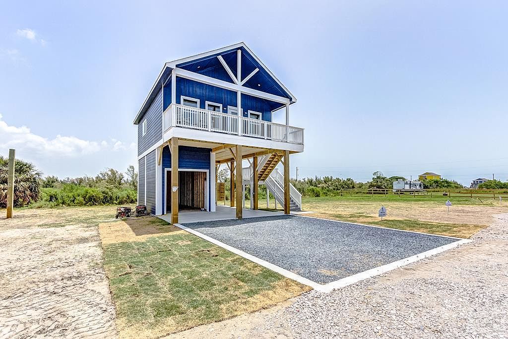 1058 Shady Ln, Gilchrist, TX 77617 | Zillow