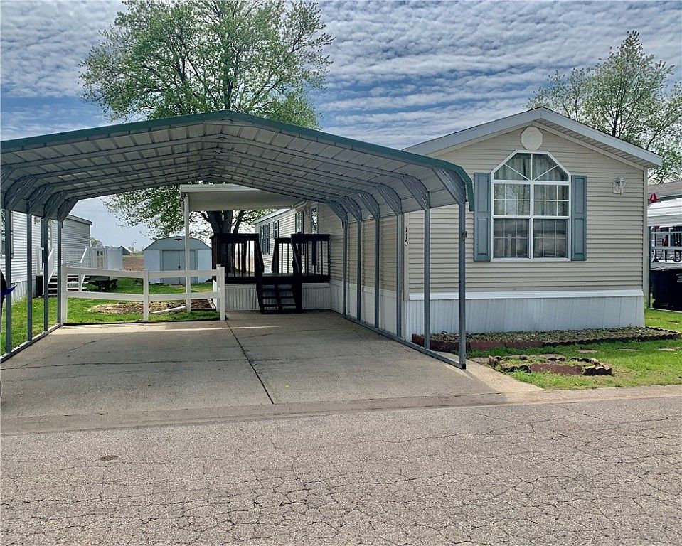 110 Four Seasons Est, Effingham, IL 62401 | Zillow