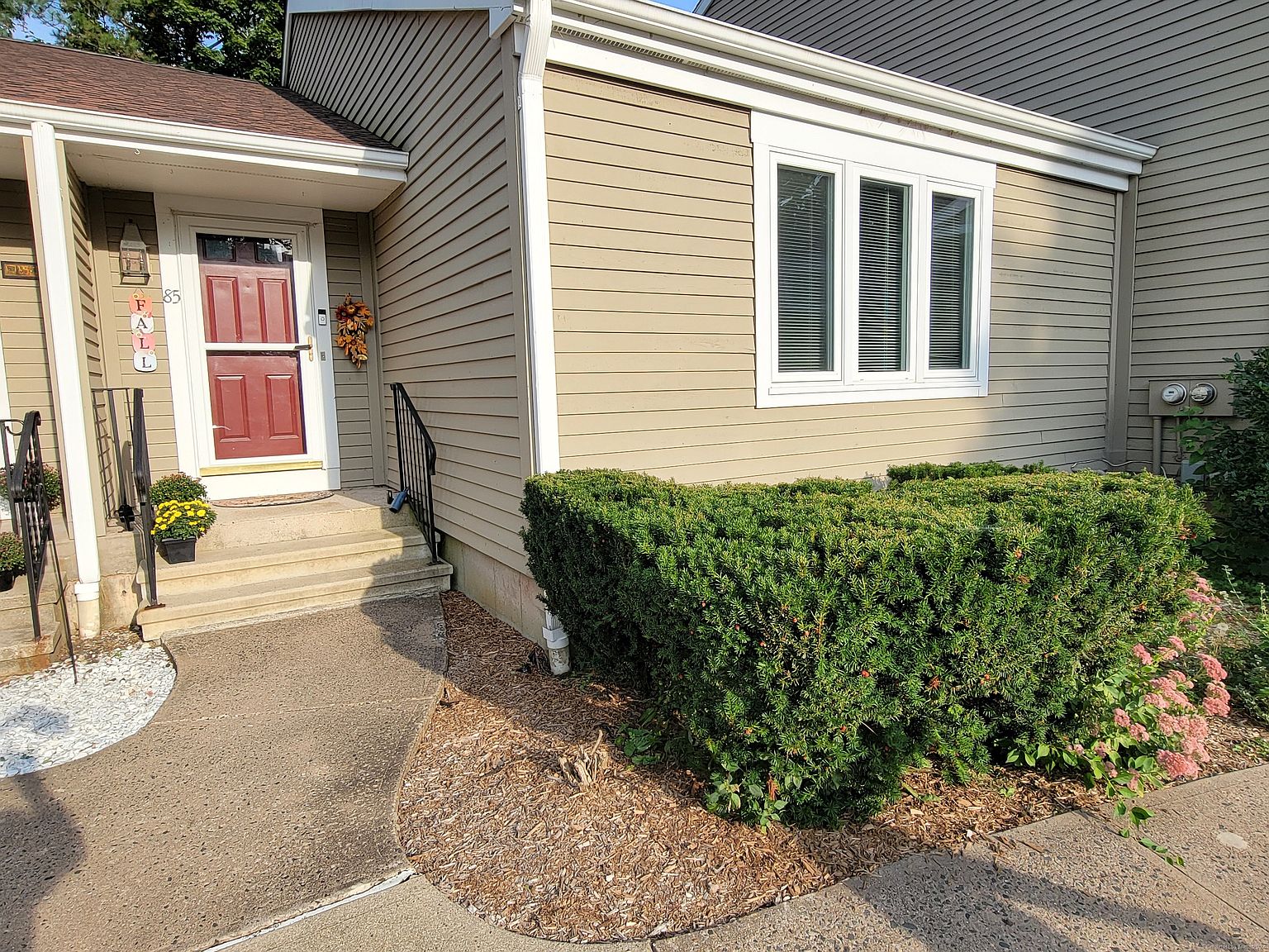 85 Clearview Ct #85, Southington, CT 06489 | Zillow