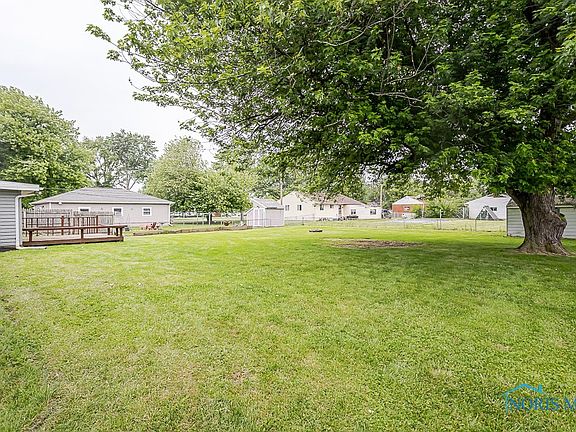 2941 Seaman Rd, Oregon, OH 43616 | Zillow