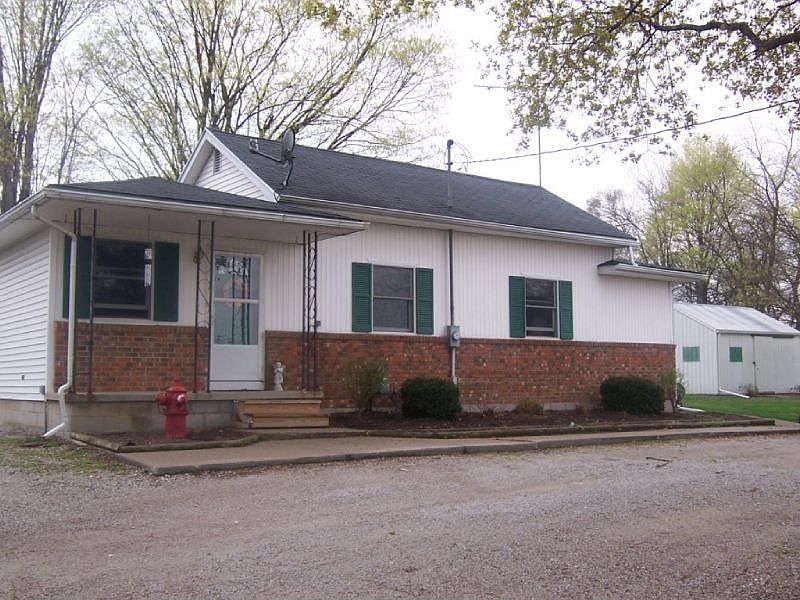 345 N Grant St, Waterloo, IN 46793 | Zillow