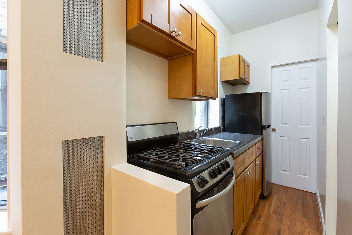 200 Mott St #A18, New York, NY 10012 | Zillow