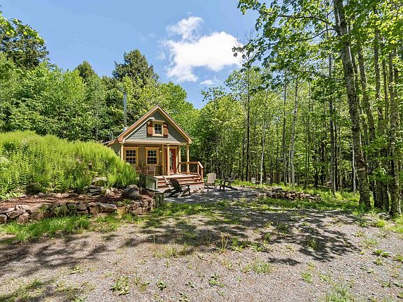 479 Armstrong Lake West Rd, West Hants, NS B0N 2T0 | MLS #202412112 ...