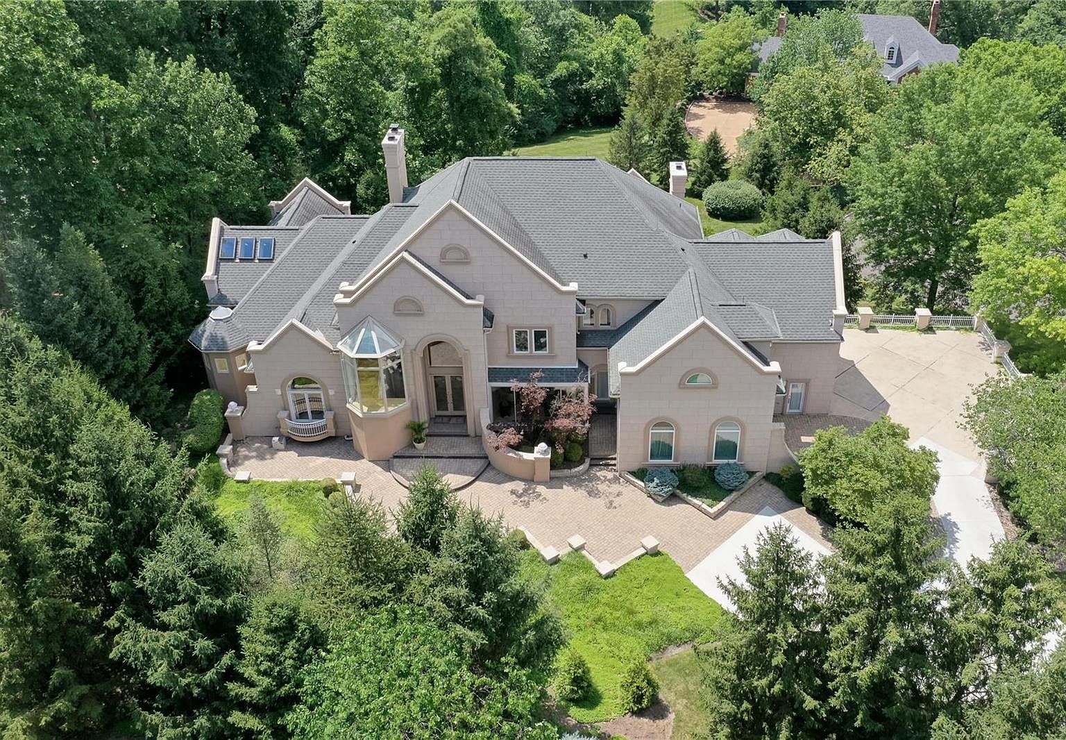 2 Masonridge Ct, Saint Louis, MO 63141 | Zillow