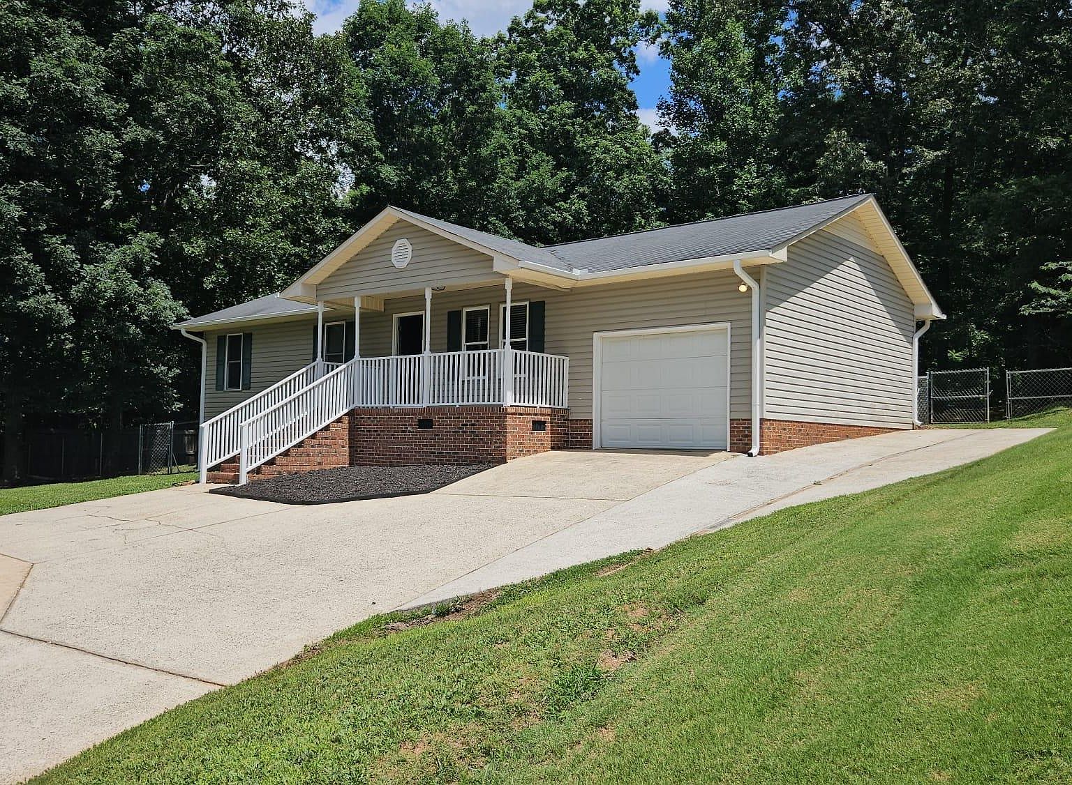 3894 Berry Mill Rd, Greer, SC 29651 | Zillow