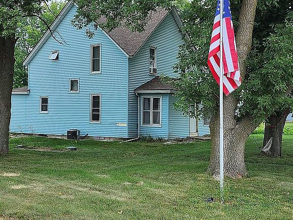 201 3rd St, Curlew, IA 50527 | Zillow