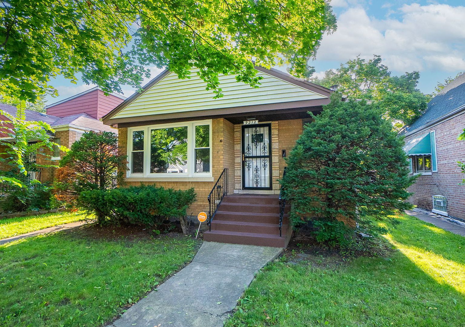 9212 S Greenwood Ave, Chicago, IL 60619 | Zillow