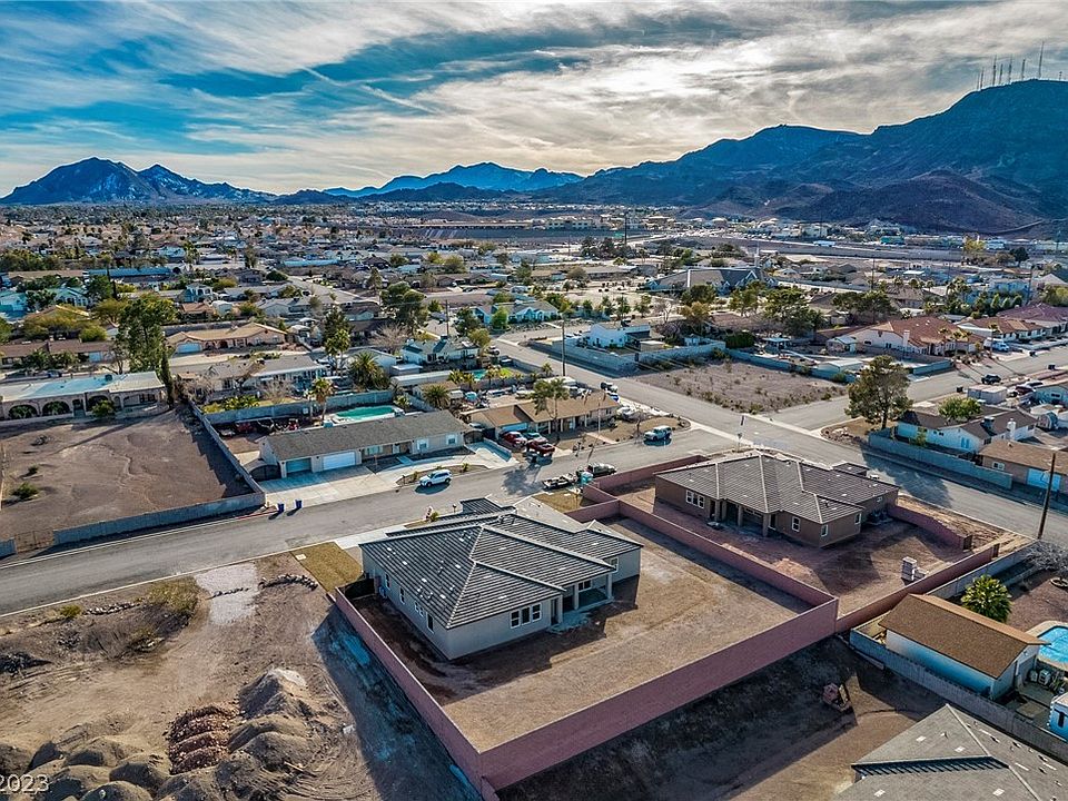 211 E Kimberly Dr, Henderson, NV 89015 | MLS #2473179 | Zillow