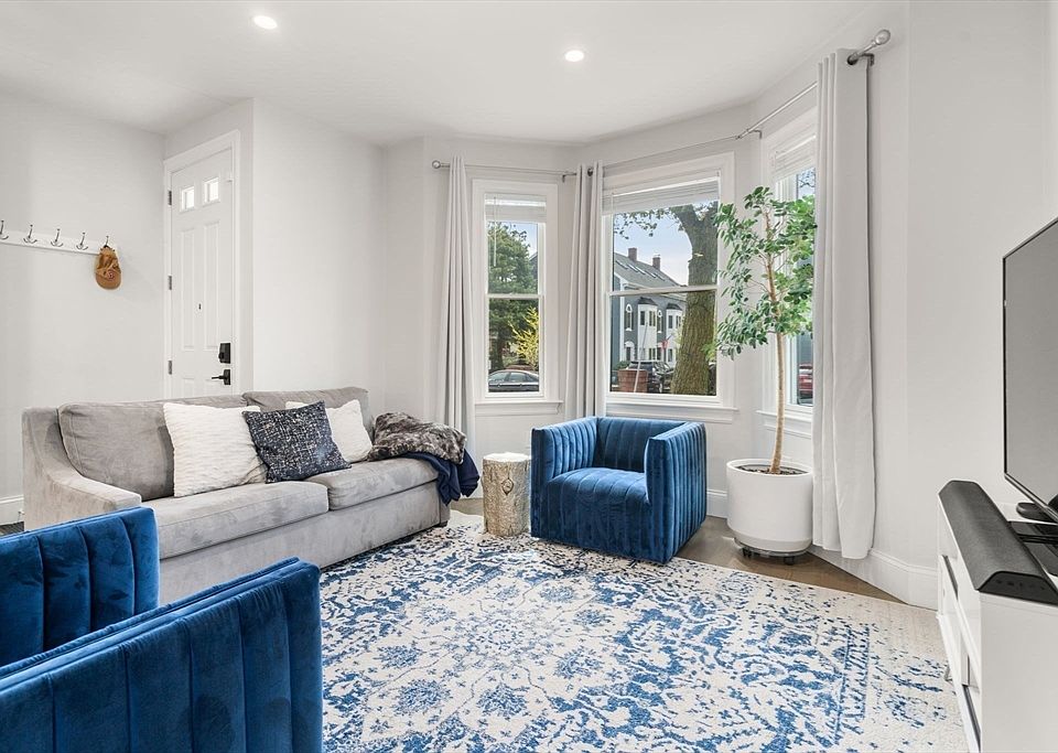 608 E 8th St #1, Boston, MA 02127 | Zillow