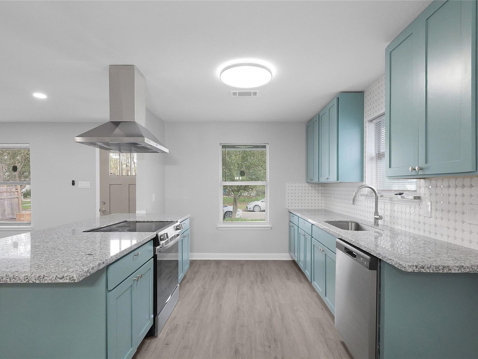 9827 Shive Dr, Houston, TX 77078 | MLS #9014181 | Zillow