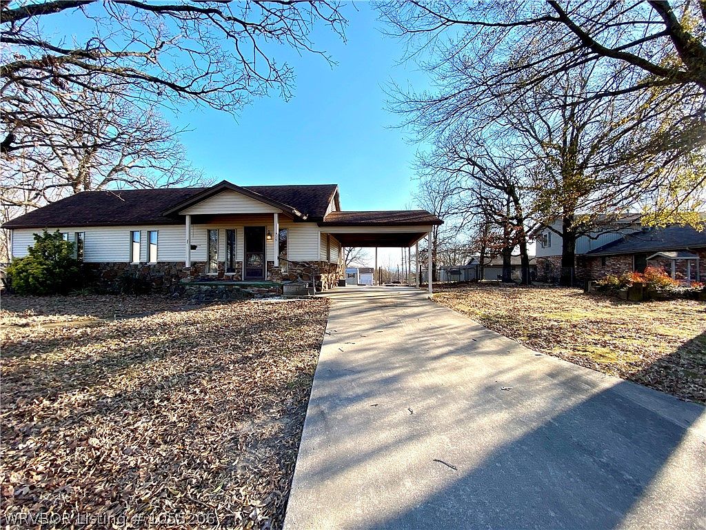 715 Cook Ave, Arkoma, OK 74901 | Zillow