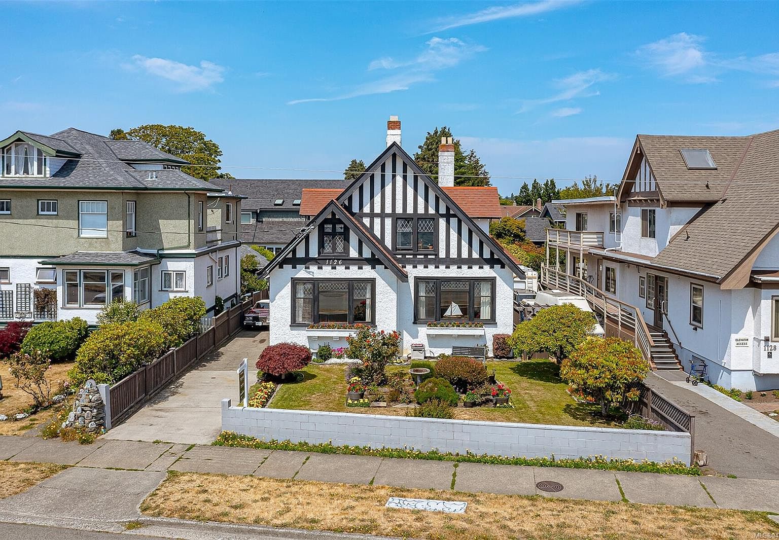 1126 Dallas Rd, Victoria, BC V8V 1B9 | MLS #942717 | Zillow