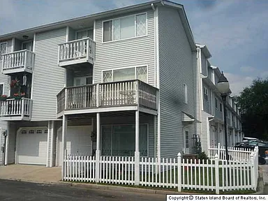 53 Simmons Loop Staten Island NY | Zillow