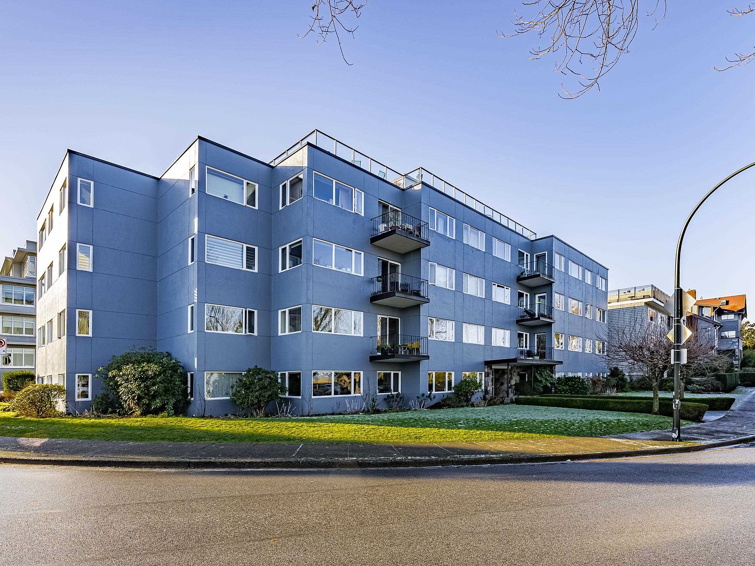 2430 Point Grey Rd #305, Vancouver, BC V6K 1A2 | MLS #R3062129 | Zillow