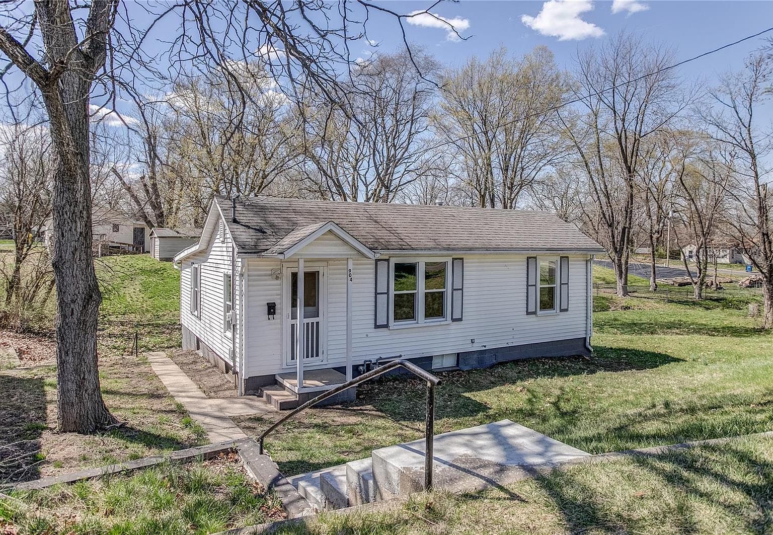 904 N Liberty St, Jerseyville, IL 62052 | Zillow