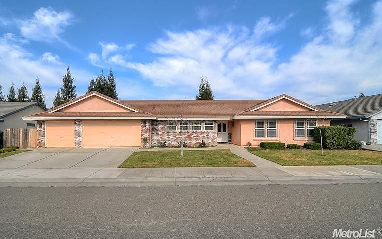 741 Lake Canyon Ave, Galt, CA 95632 | Zillow