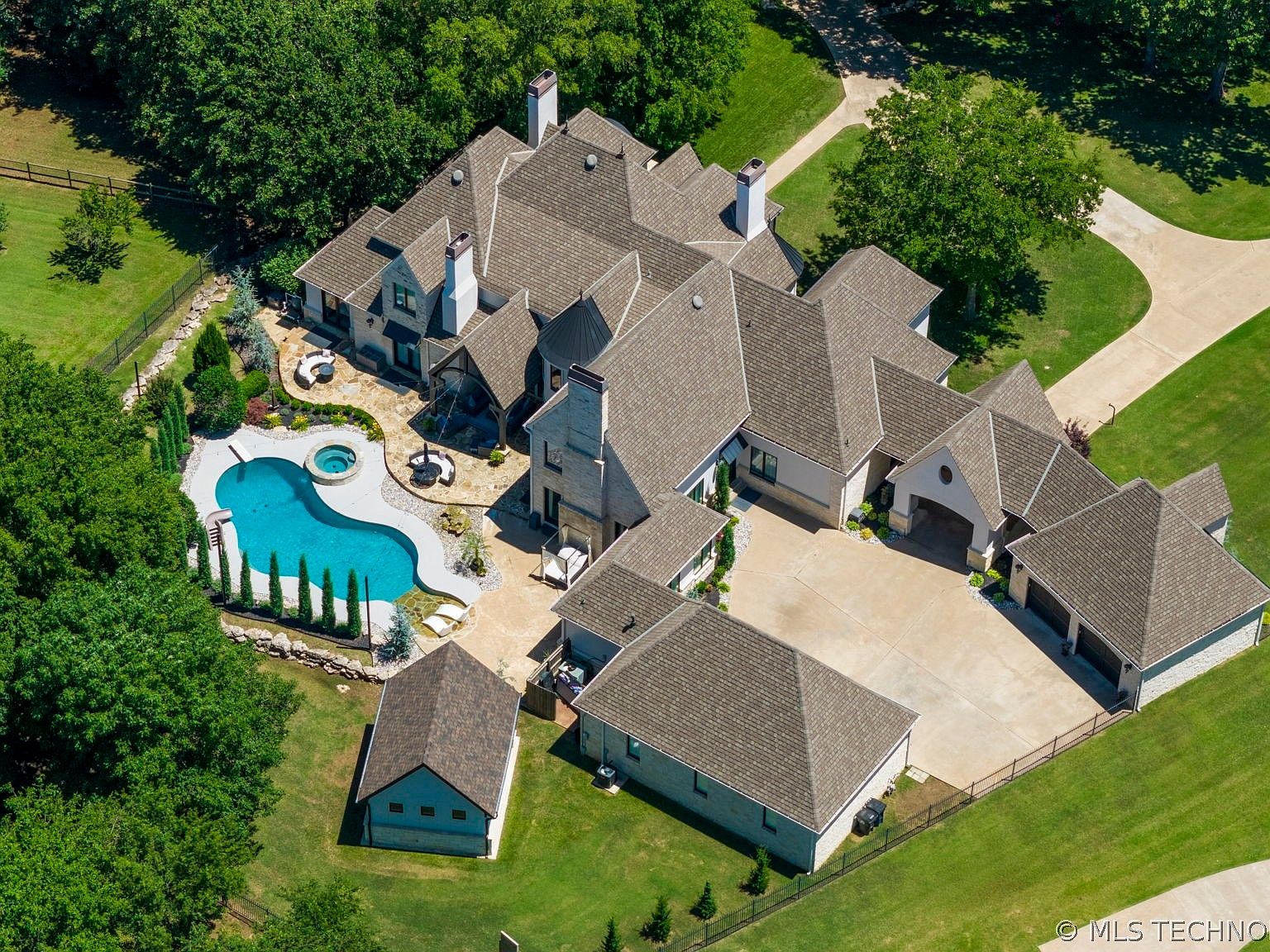 9818 N Stonewick Rd, Owasso, OK 74055 | MLS #2420773 | Zillow