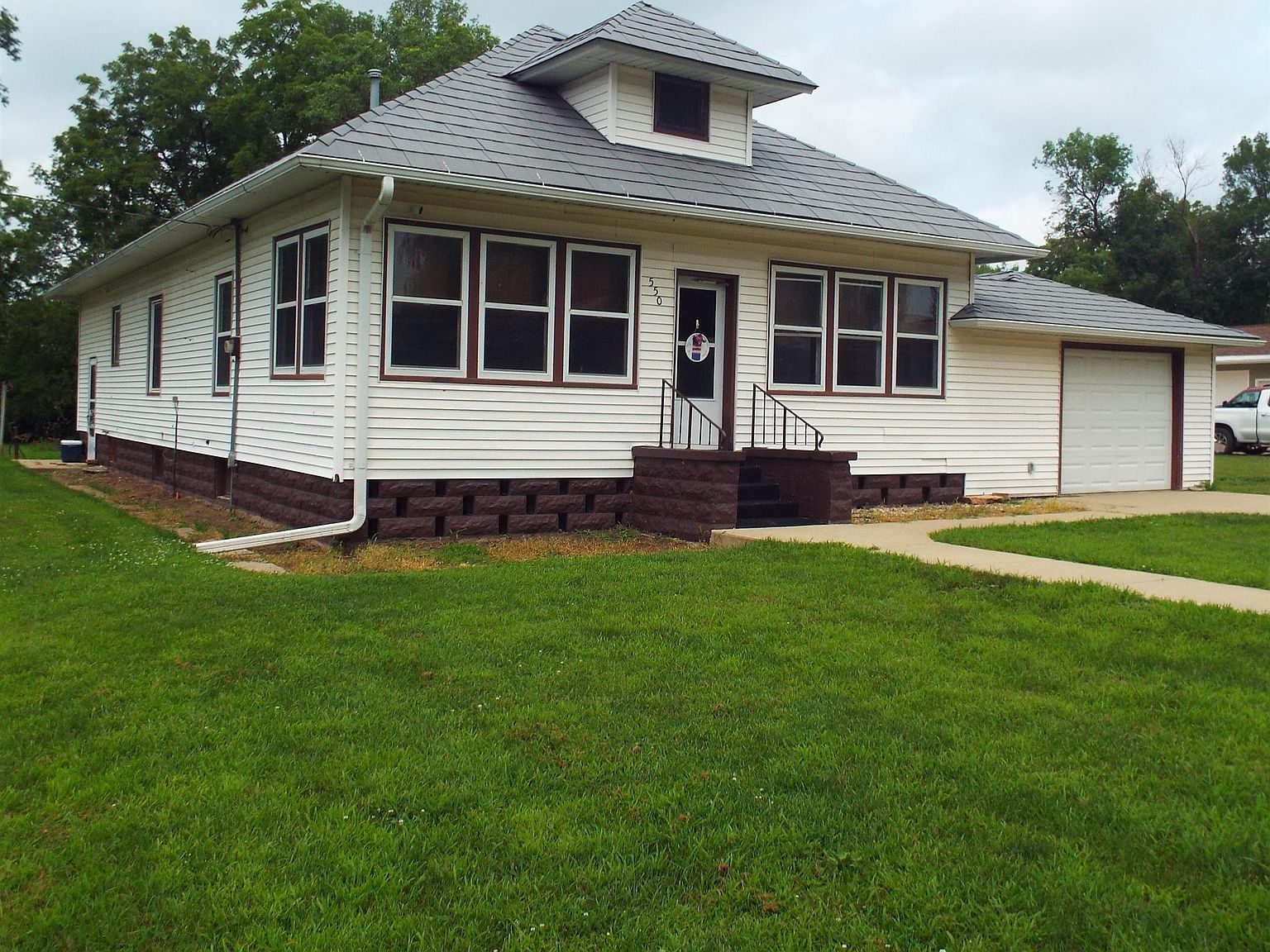 550 Ashton Ave, Ashton, IA 51232 | Zillow