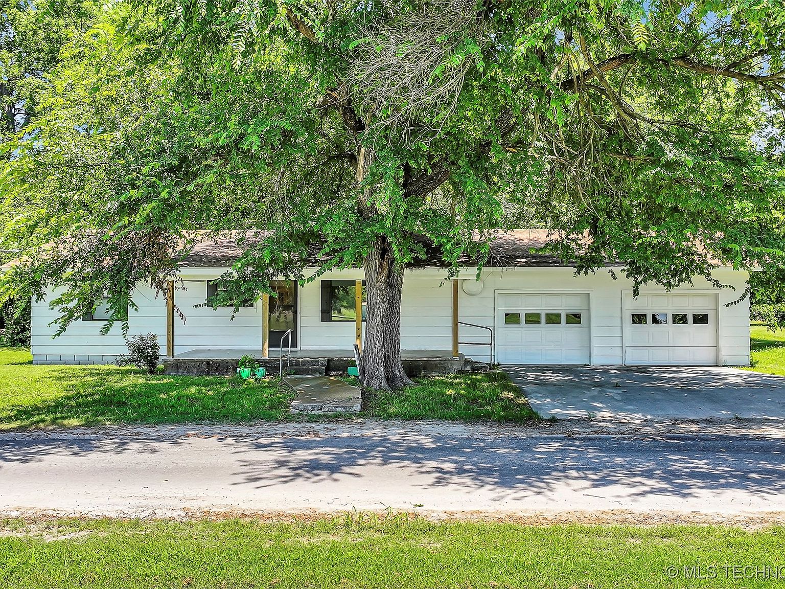 12 S 1st Ave, Dougherty, OK 73032 | MLS #2515342 | Zillow