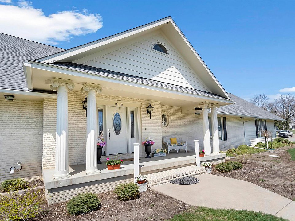 3436 Augusta Cir, Waterloo, IA 50701 | MLS #20231350 | Zillow
