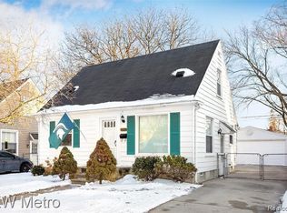 2814 Crooks Rd, Royal Oak, MI 48073 | MLS #20240092813 | Zillow