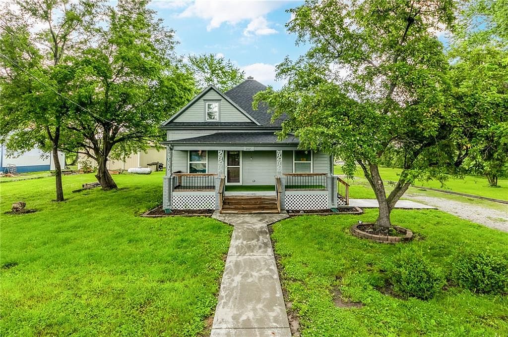 202 W Hortense St, Orrick, MO 64077 | MLS #2489047 | Zillow