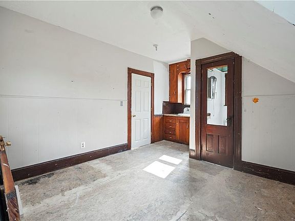 123 Maple St, Woonsocket, RI 02895 | MLS #1341073 | Zillow