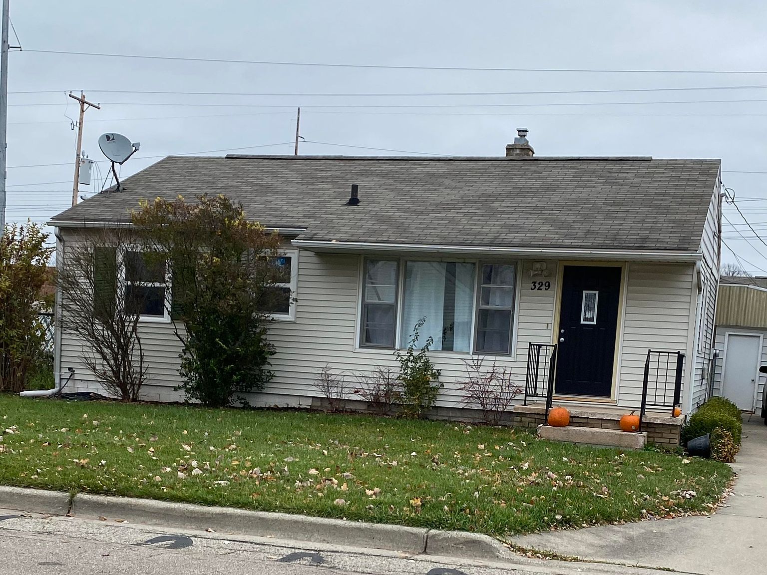 329 Hungerford St, Lansing, MI 48917 | Zillow