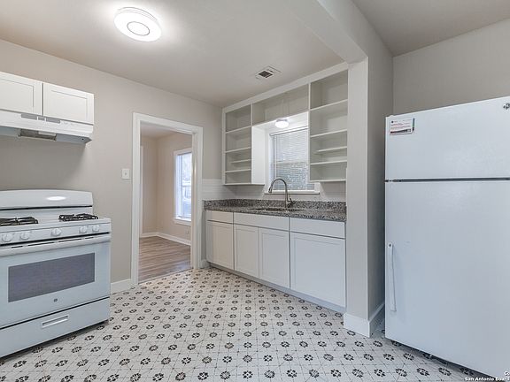 2205 Clower, San Antonio, TX 78201 | MLS #1844125 | Zillow