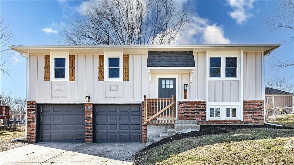 205 Manor Ln, Buckner, MO 64016 | Zillow